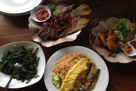 Kulineran ke Kota Batu Malang, Nikmati Menu Andalan Warung Wareg ...