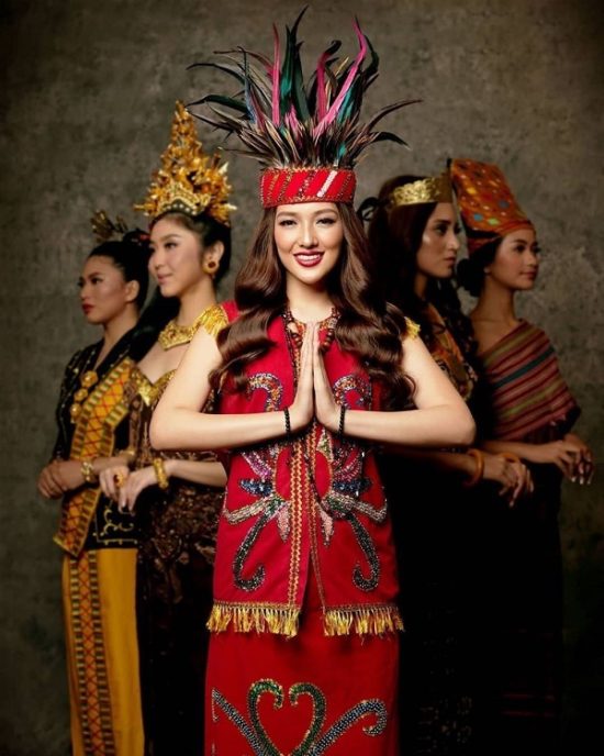 Pakaian Adat King-Bibinge | Pariwisata Indonesia