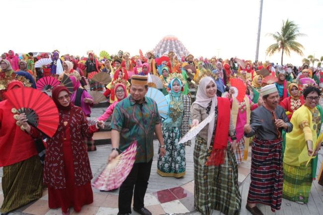 Tari Pakarena dari Sulawesi Selatan