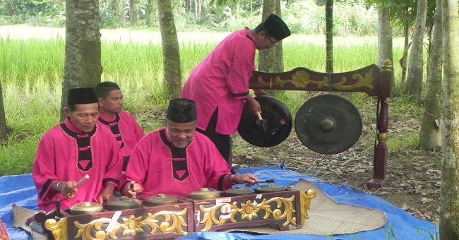 Calempong Oguong | Pariwisata Indonesia