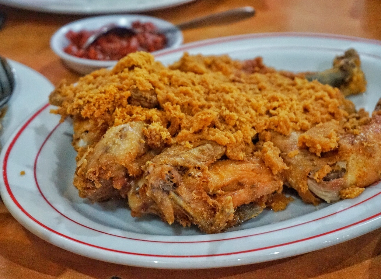 Mengenal Sosok di Balik Layar Sukses Suharti, Ayam Goreng Terlezat Se ...